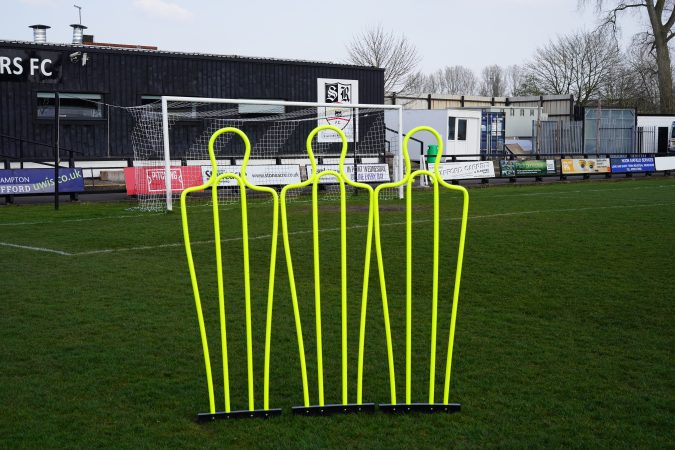 Free Kick Men With Carry - Bag - No Strike Plates - Stadia Sports